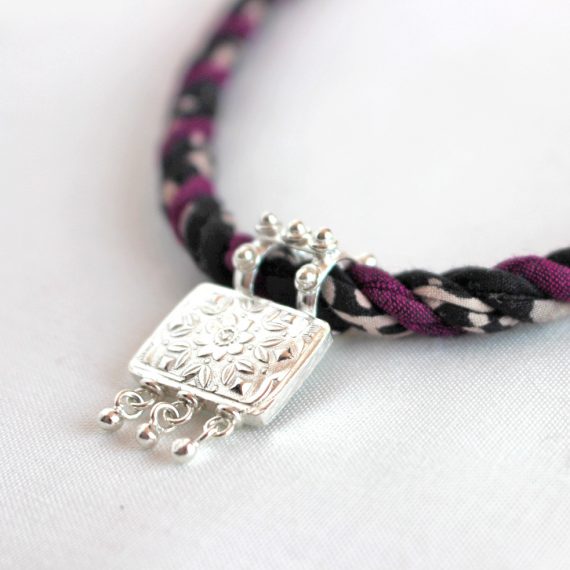 Collier Asha "Glycine" | Création artisanale et éthique | Neelam.fr