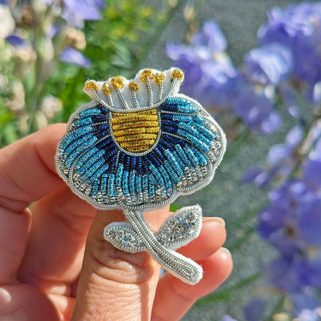 Kit de broche Fleur Bleue - Broderie d'Or
